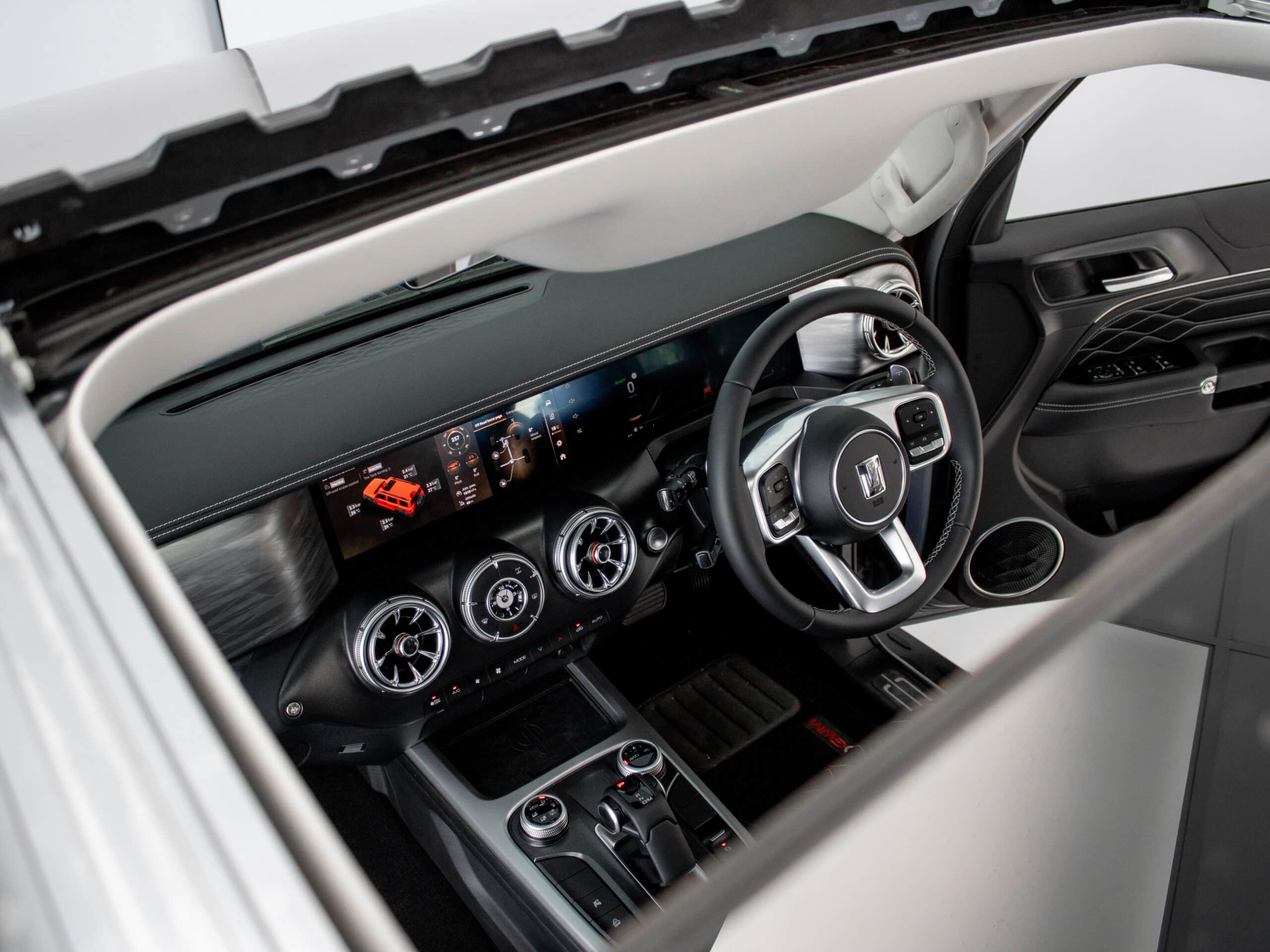 2025 GWM Tank 300 2.0T 8AT 4X4 Super Luxury - Thorp Haval & GWM