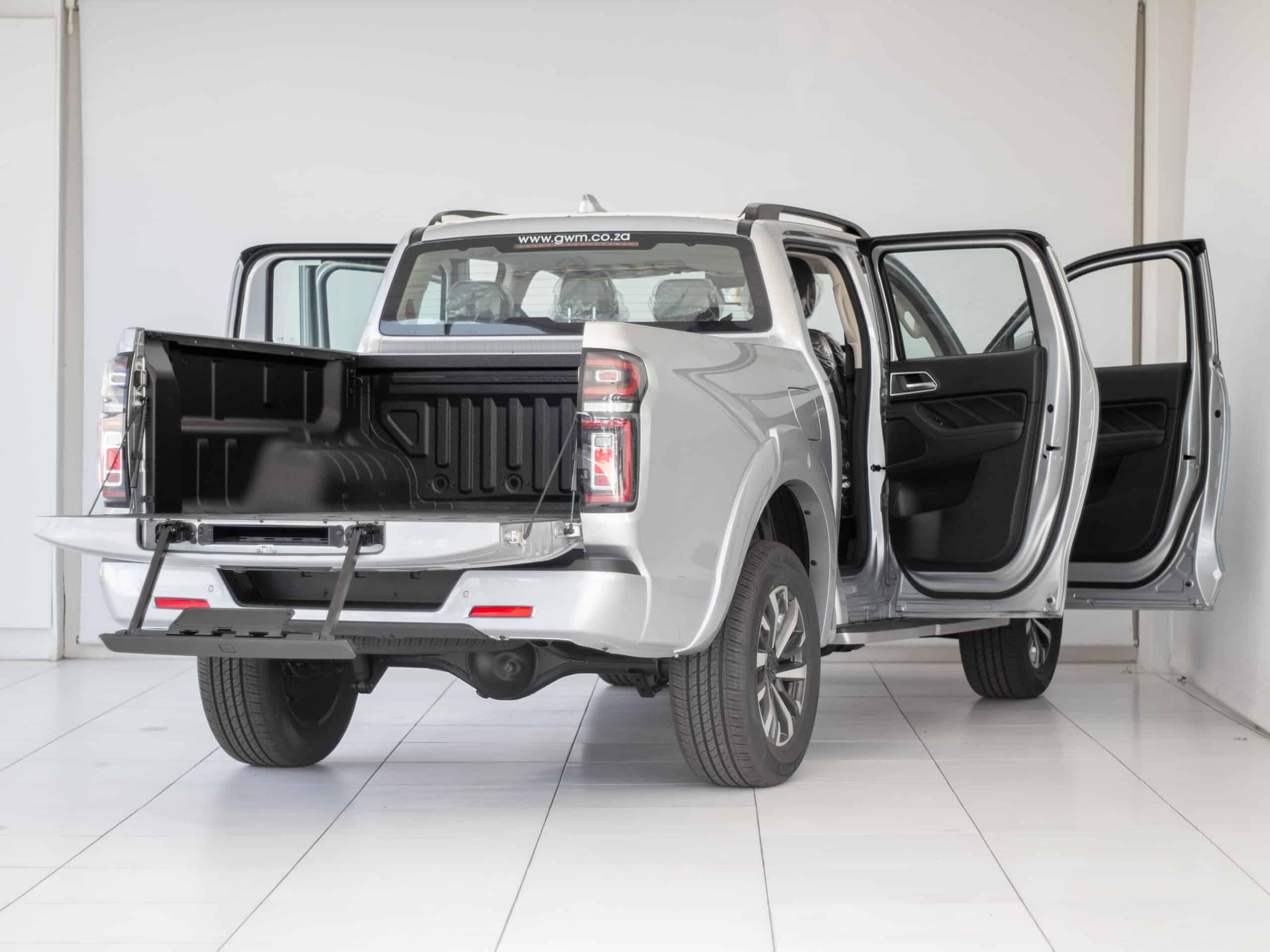 2025 GWM P300 2.4TD LT 4X2 9AT - Thorp Haval & GWM